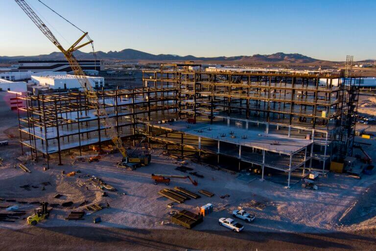 SR Construction - Top Off For West Henderson Hospital | KSNV | SR Construction